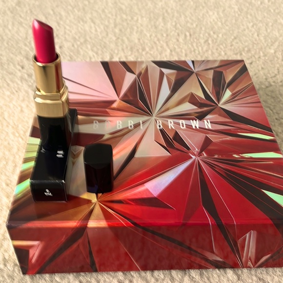 Bobbi Brown | Makeup | New In Box Bobbi Brown Lip Color Pink | Poshmark